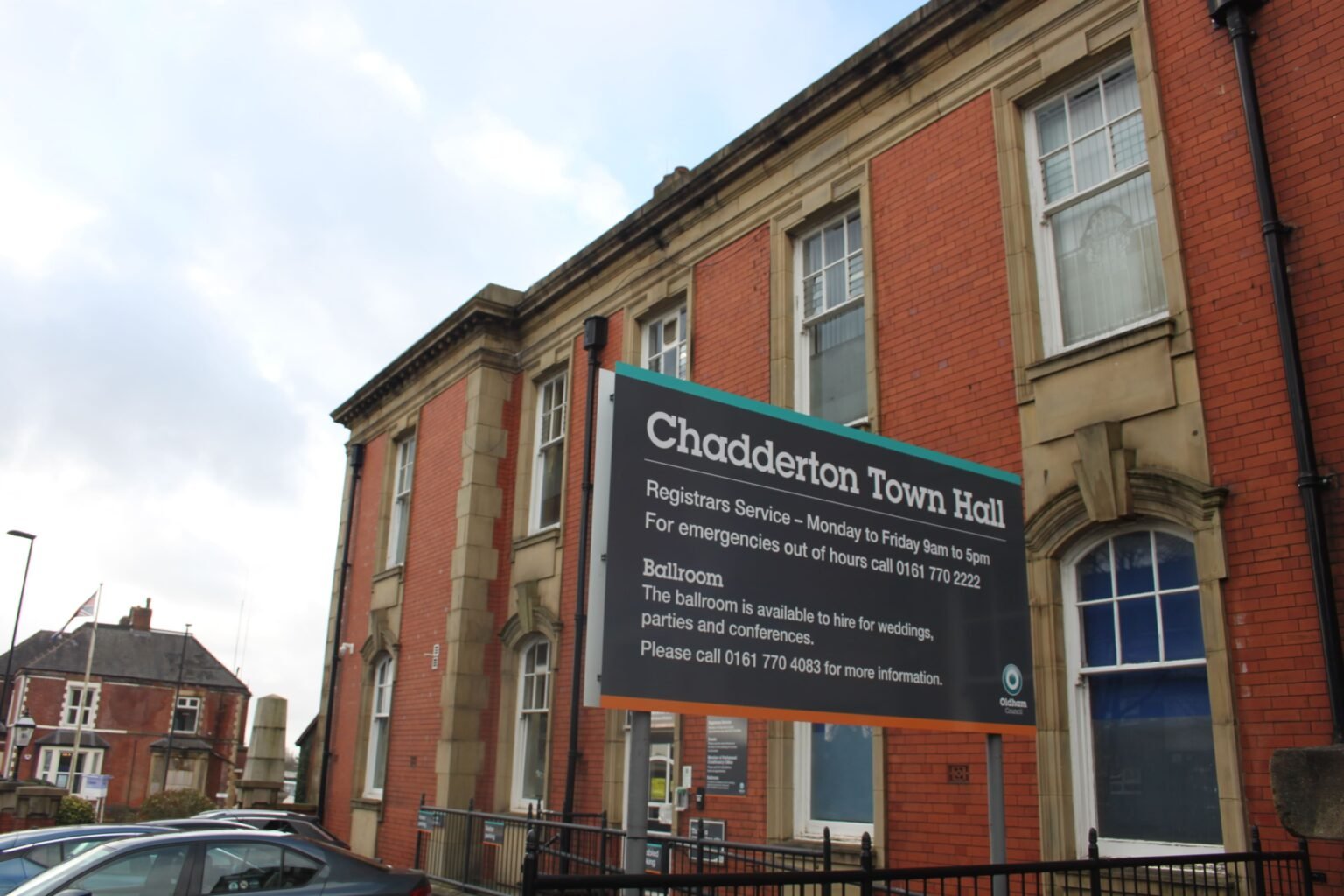 Chadderton Town Hall - A Brief History - MancHistorian